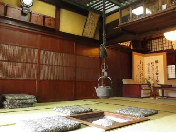 Shitanda - Takayama