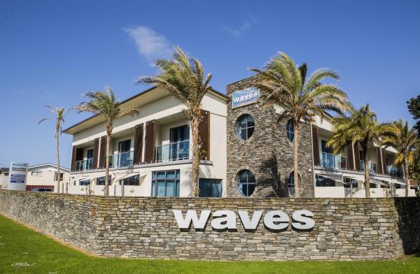 Waves - Puhoi