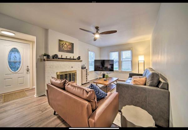 Modern Home • Family Friendly • Grill • Fireplace - Erie, PA
