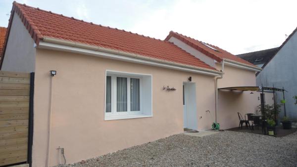 10km To Disneyland - Terrace Parking & Sleeps 4 - Meaux