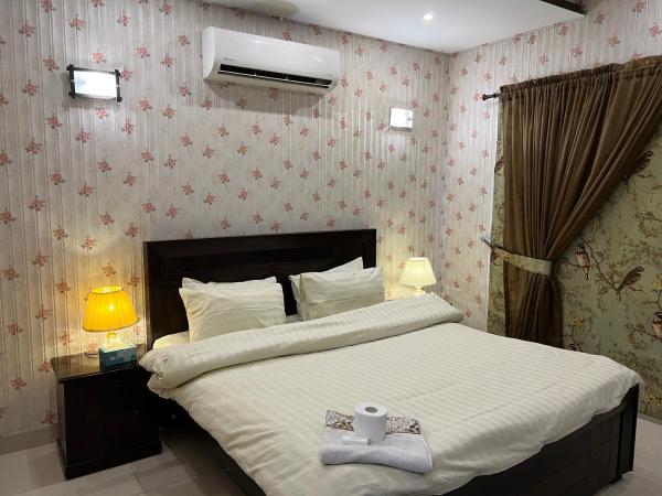 Vactional Villa Dha Phase 6 Lahore ,Three Bed Room Full House - Punjab