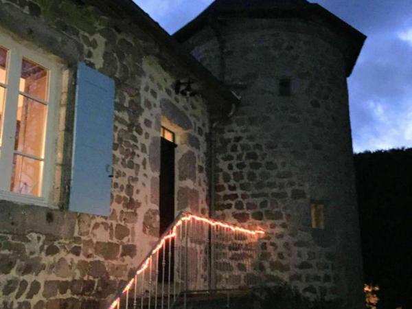 Gîte De Caractère Du Xiiie Siècle Avec Cheminée Et Wi-fi - Fr-1-496-55 - Saint-Genest-Malifaux