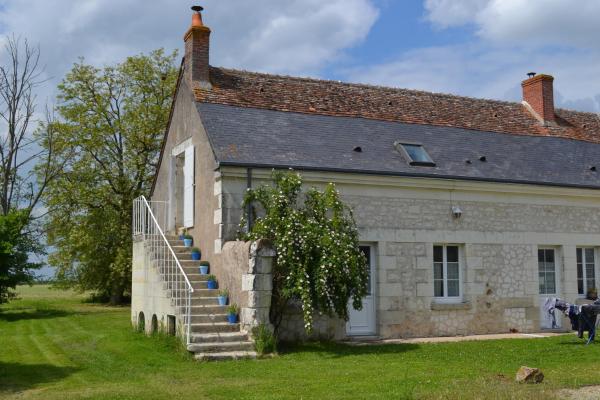 Etape à Villeperdue - Centro