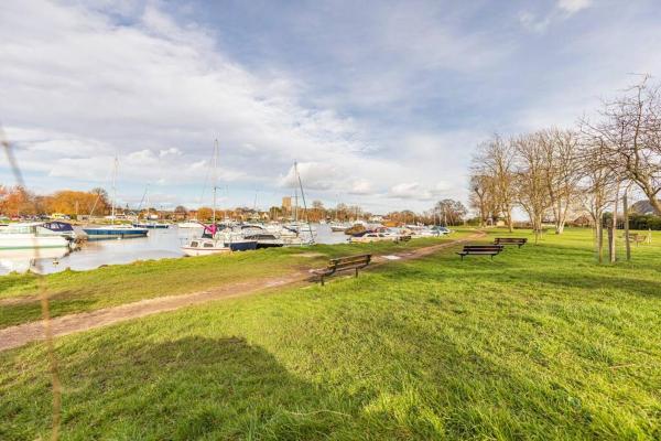 Elmsway - Southbourne - Southbourne