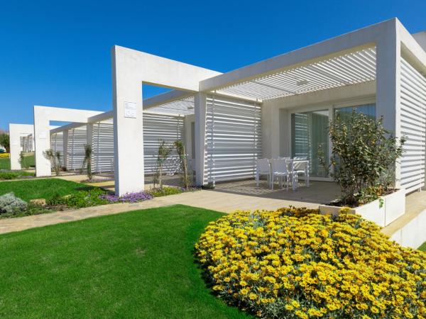 Isa-residence With Swimming-pool In Stintino Near The Famous La Pelosa-beach - Stintino