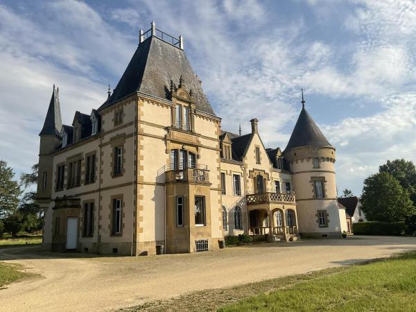 Chateau Tout Y Fault - Vichy