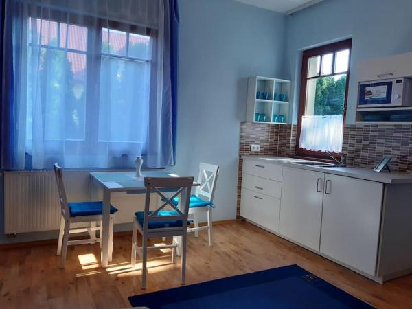 House W Little Tropical Garden - Budapest Ferenc Liszt Airport (BUD)