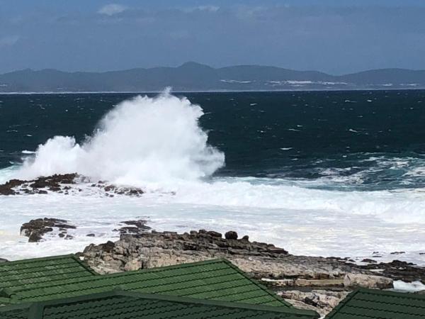 Whale Rock Estate Hermanus Sea View Apartment - Hermanus