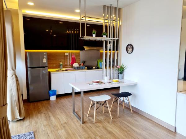 Symphony Tower Studio # 4 With Balcony - Seri Kembangan