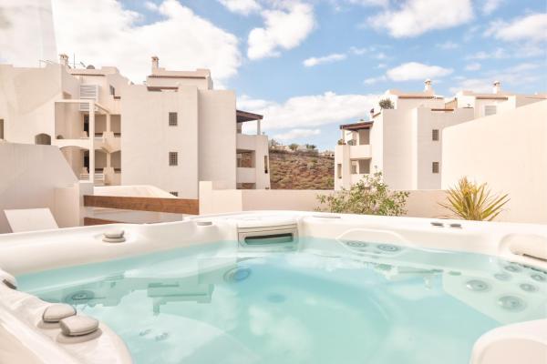Teguise 3-3 Penthouse Pool View & Jacuzzi 2b - Los Cristianos