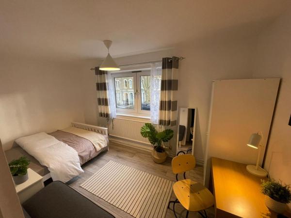 Bow House - Sleepylodge - London, UK
