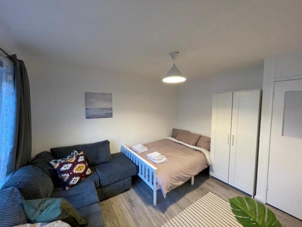 Bow House - Sleepylodge - Central London