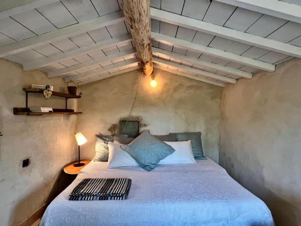 Camillette 2. Cabanon Charmant Face Au Luberon. - Vaucluse