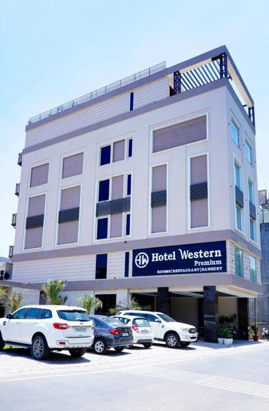 Hotel Western Premium Near Airport Road Sector 78 Mohali Chandigarh - Sahibzada Ajit Singh Nagar
