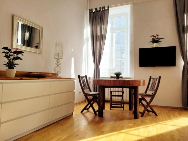 Przytulne Apartamenty W Centrum Warszawy Lok 2 - Warsaw Chopin Airport (WAW)
