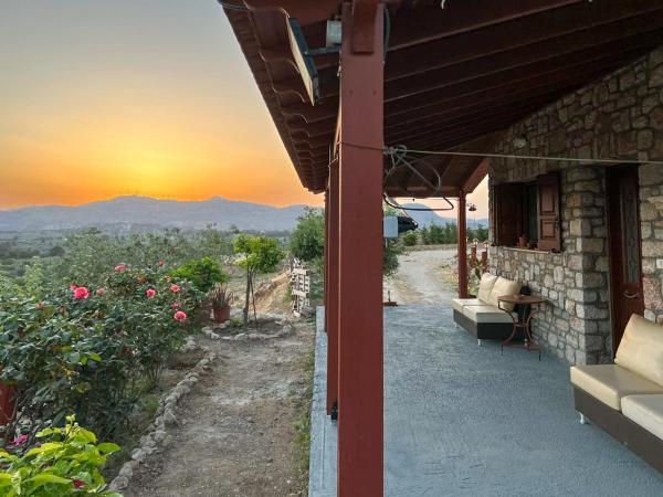 Rhodes Traditional Cottage With Private Garden - Grèce