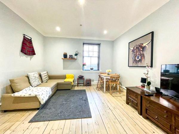 Stunning 2 Bed Apt Nr The Royal Mile & The Castle - Edinburgh