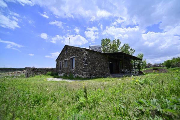 Sevan Tarsus Guesthouse - Armenia