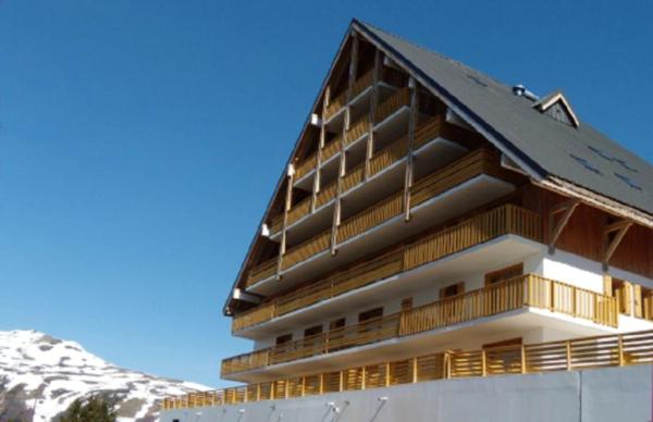 Appartement Confortable à Besse - 40 M² Avec Balcon Vue Montagne - Saint-Nectaire