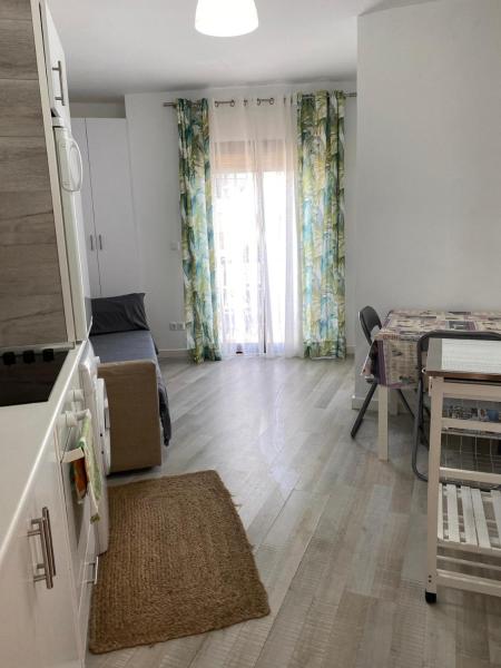 Estudio Sin Habitación ,Todo En Una Estancia Blanco Denia - Denia