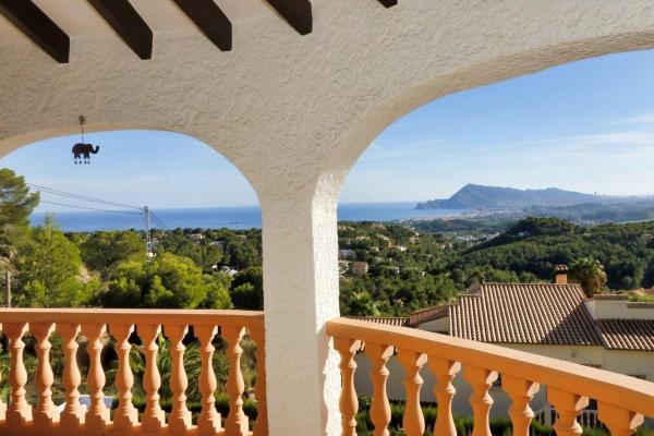 Large Chalet With Private Pool - Benidorm