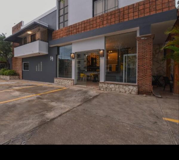 Ph 19 Guesthouse Hotel In Gazcue - Santo Domingo