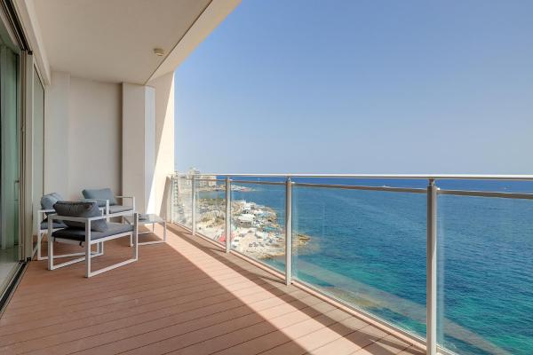 Super Luxury Apartment In Tigne Point, Amazing Sea Views - La Valeta