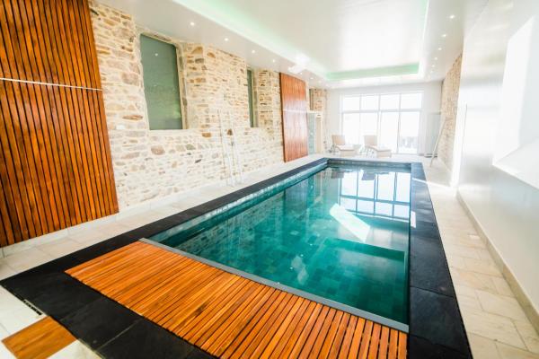 Gites Saint Martin - Le Couvent Et Sa Piscine - Les Pieux