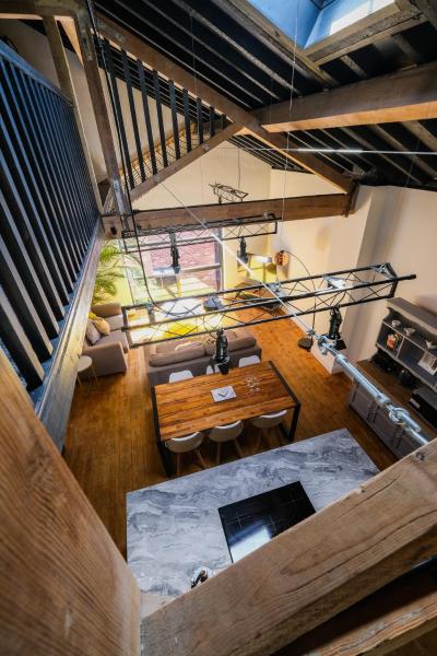 The Eden Warehouse - Gold Apartment, Sleeps 6 - Southport