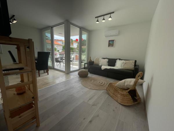 Vila Regina Apartment Paloma With Swimming Pool - Tisno