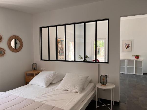 Maisonnette Indépendante Avec Jardin/patio - Nîmes