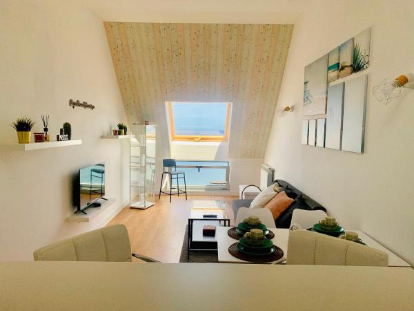 Apartamentos Lamarosa -Atico ,Vistas Al Mar Cantabrico Parking - Burela