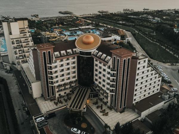Saturn Palace Resort - Lara Beach