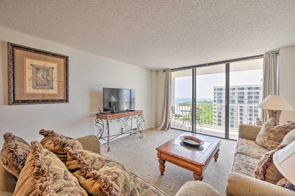 Beachfront Marco Island Condo With Pool Access! - Marco Island