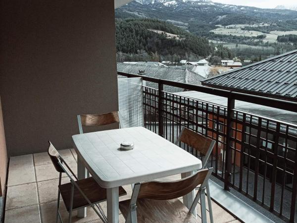 Studio à Jausiers Avec Terrasse, Piscine, Parking Et Garage - 4 Pers, 27m² - Fr-1-165b-44 - Jausiers