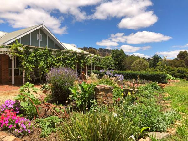 Belkampar Retreat - Authentic Farm Style Home - Perfect For Families And Large Groups! - Bonnie Doon