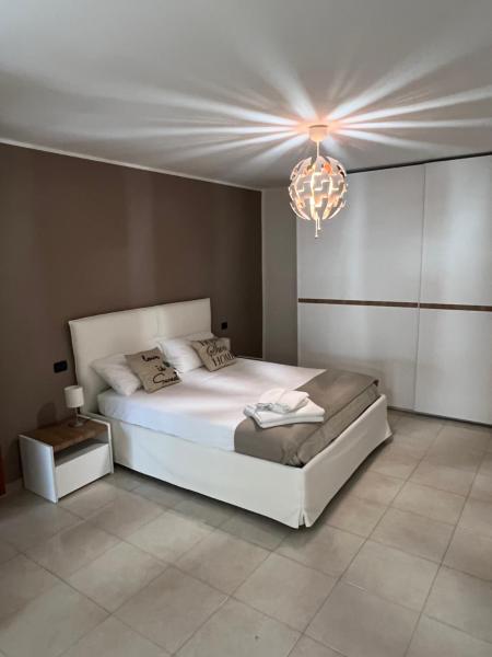 Nial House - Monopoli