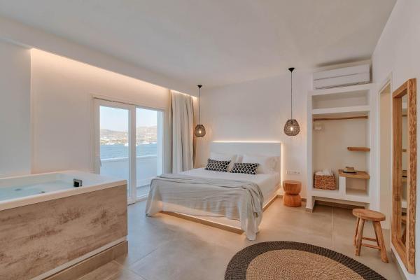 Nautica Suites-superior Seaview Suite With Jacuzzi - Antiparos