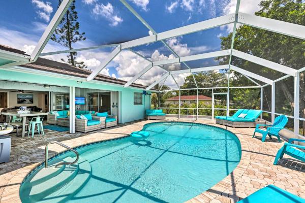 Bright And Breezy Cape Coral Retreat With Pool! - Fort Myers, FL