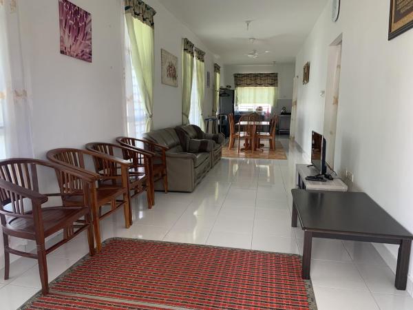 Sri Kenanga Homestay - Bandar Penawar