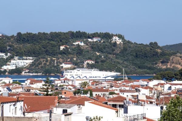 D & E Apartments - Skiathos