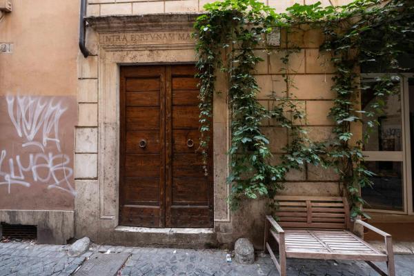 Studio Delle Grotte - Campo De’ Fiori - Rome