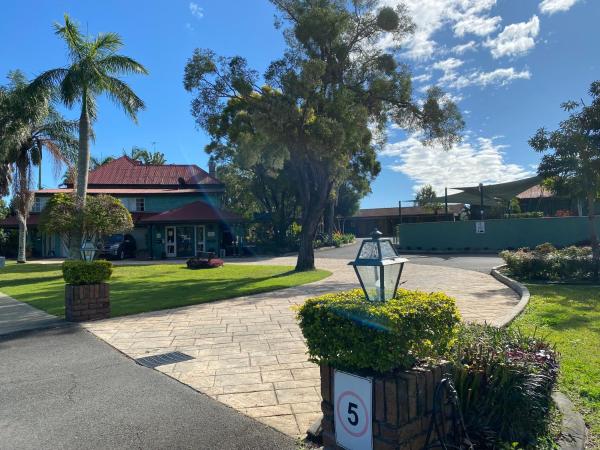 Puffers Inn - Logan City