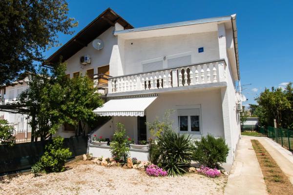 Apartments Lily - Privlaka