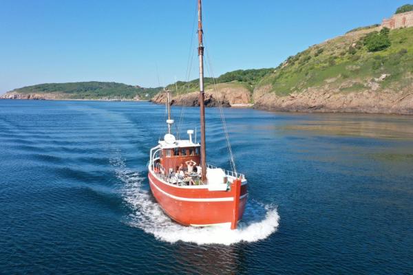 Varra Water - Unique Boat Accomodation - Bornholm - Denemarken
