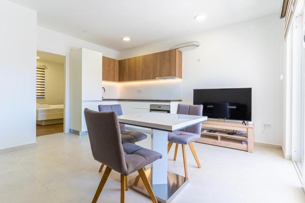 Island Getaway - Cres