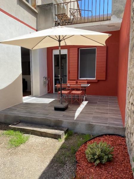 Lumineux Extérieur Proche Gare Et Stationnement Privé - Avignon