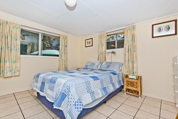 Curlew Corner - Moreton Island