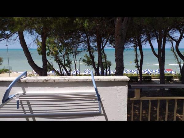 Spacious Double Room Beside The Sea - Pineto