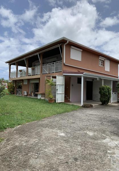 Hébergement Mouchas F4 - Dans Villa Les Polycias - Martinique